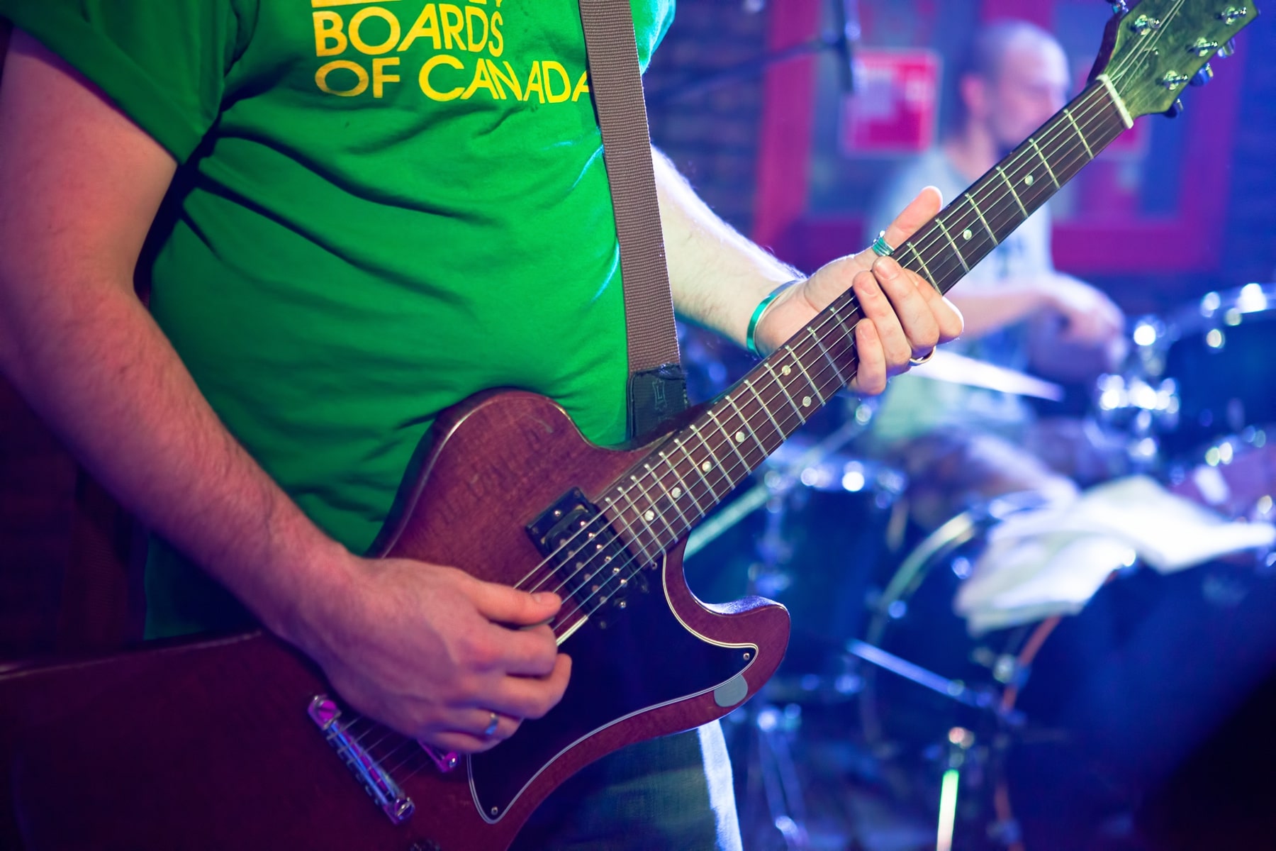 Guitarism: A “Sickness” That Never Faded – Why It Survived the Synth Era